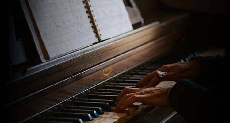 Morceaux classique au piano - cours en ligne - imusic-school